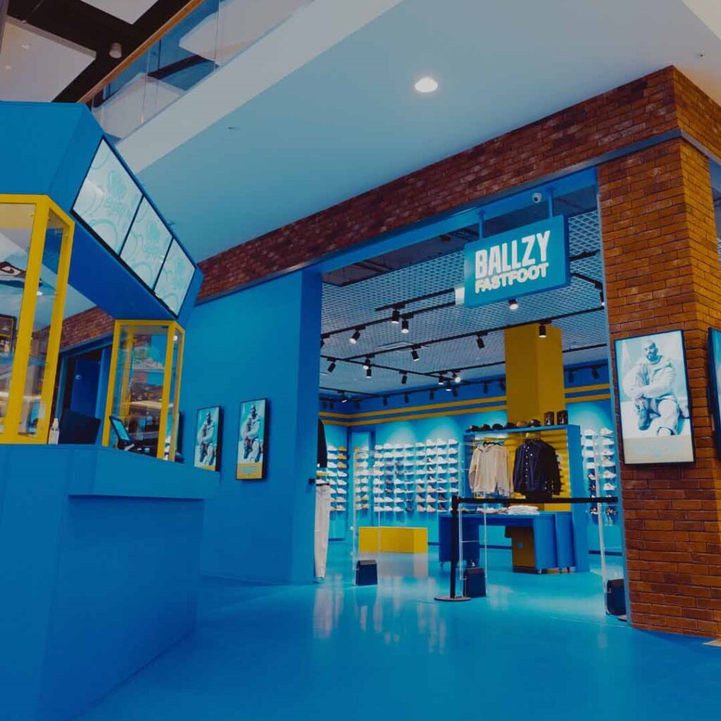 BALLZY FASTFOOT - Akropole Riga